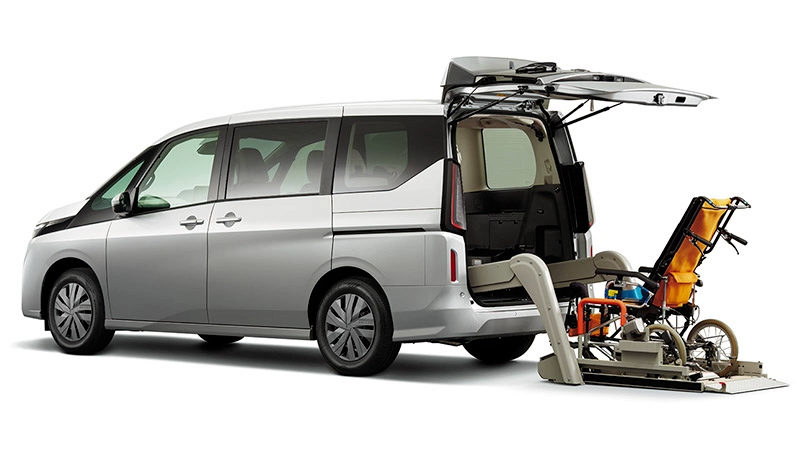 日産：セレナ [ SERENA ] ミニバン/ワゴン | 価格・グレード | ステップタイプ／ライフケアビークル